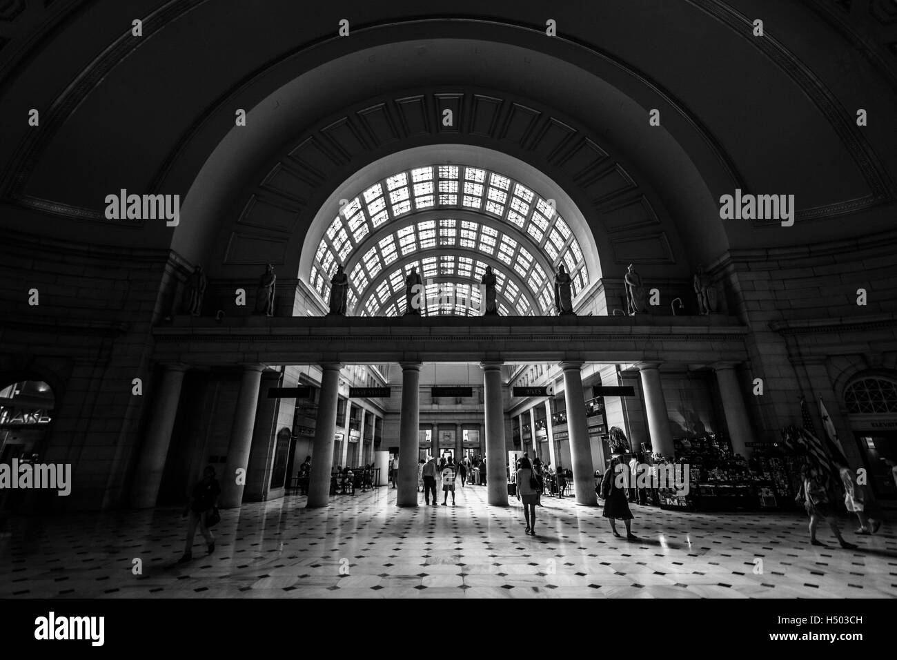 The interior of Union Station in Washington, DC Stock Photo - Alamy