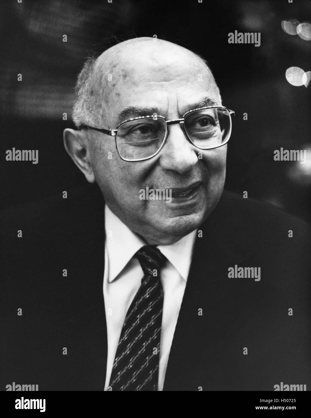 Portrait prof hi-res stock photography and images - Alamy