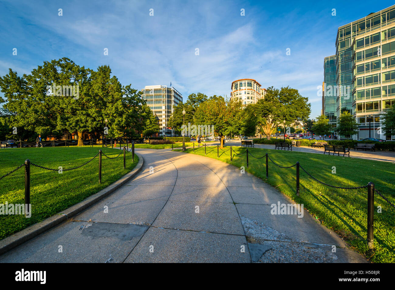 Walkway at Washington Circle in Washington, DC Stock Photo - Alamy