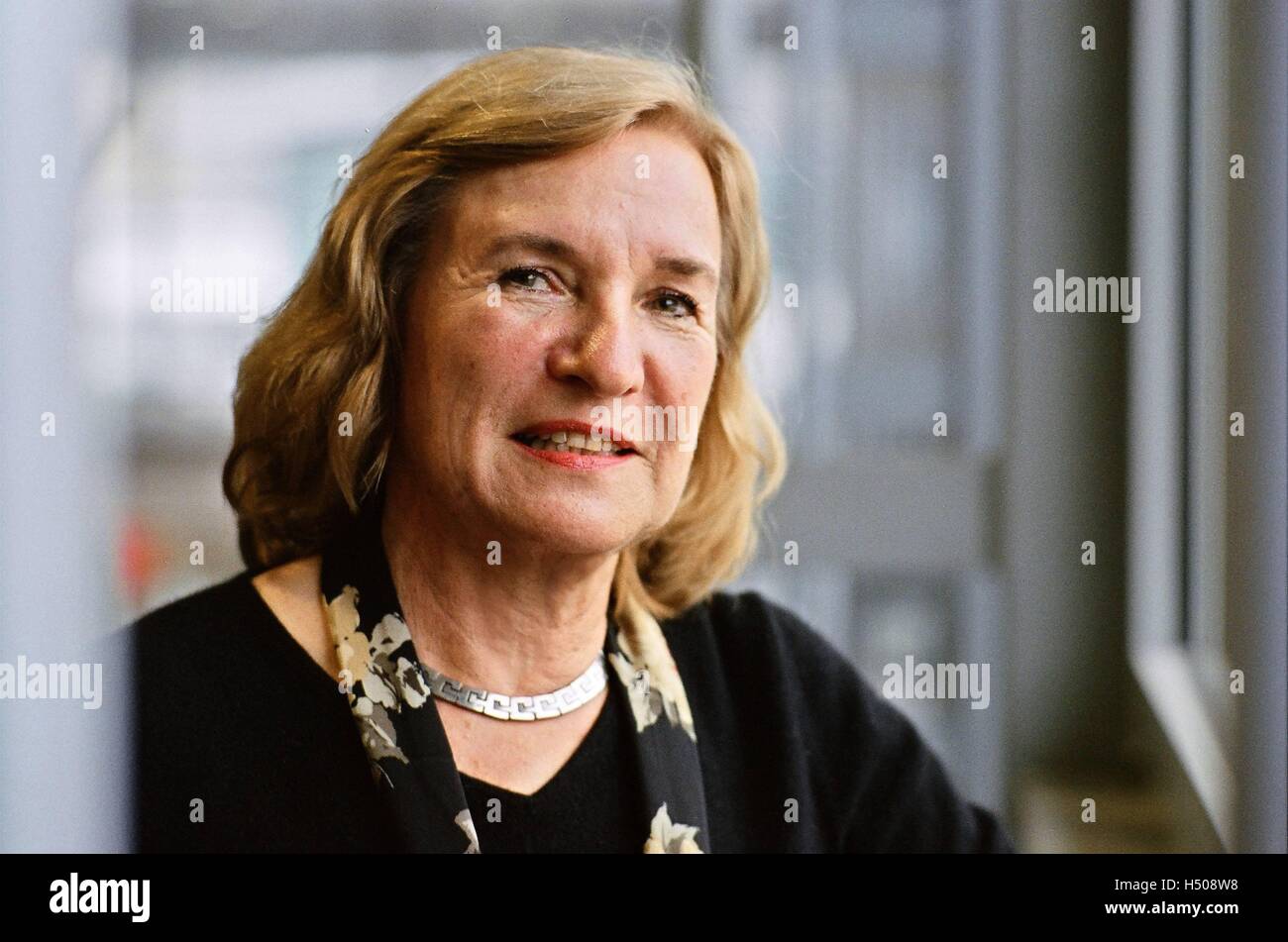 Angela Thompson, 2005 Stock Photo - Alamy