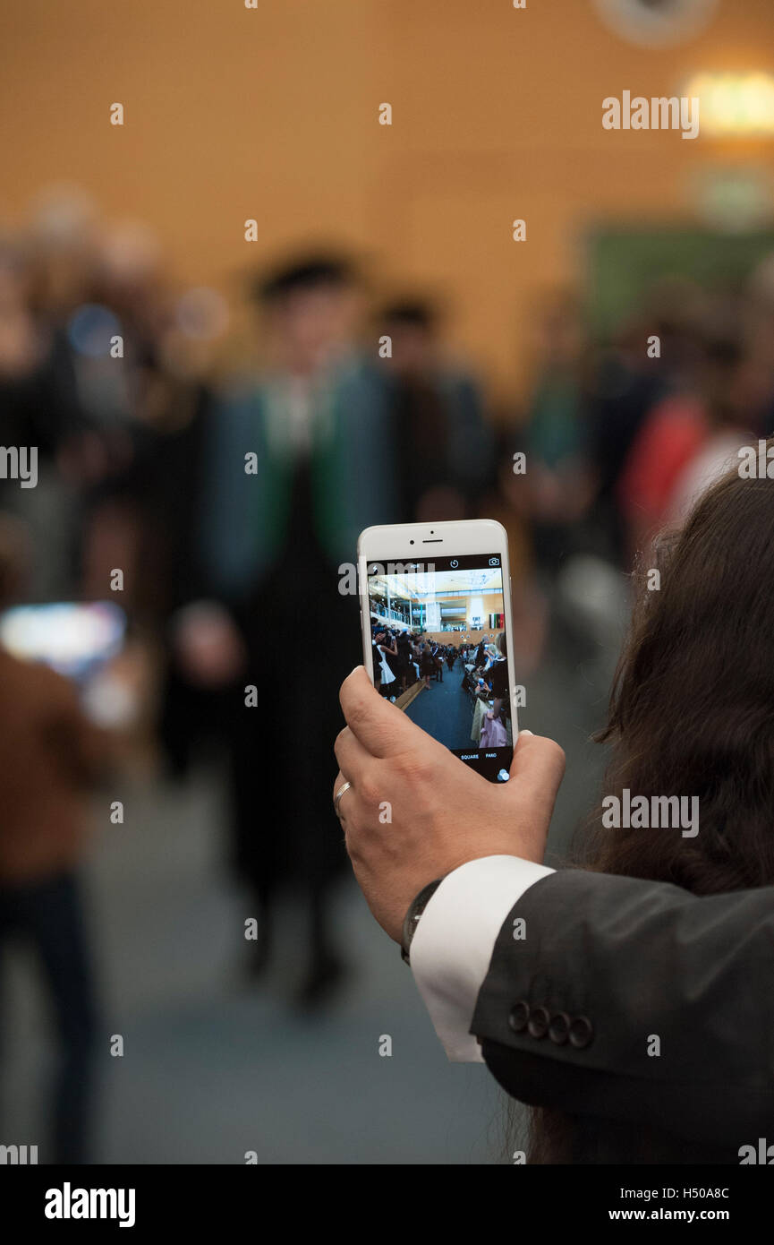 Hand filming hi-res stock photography and images - Alamy