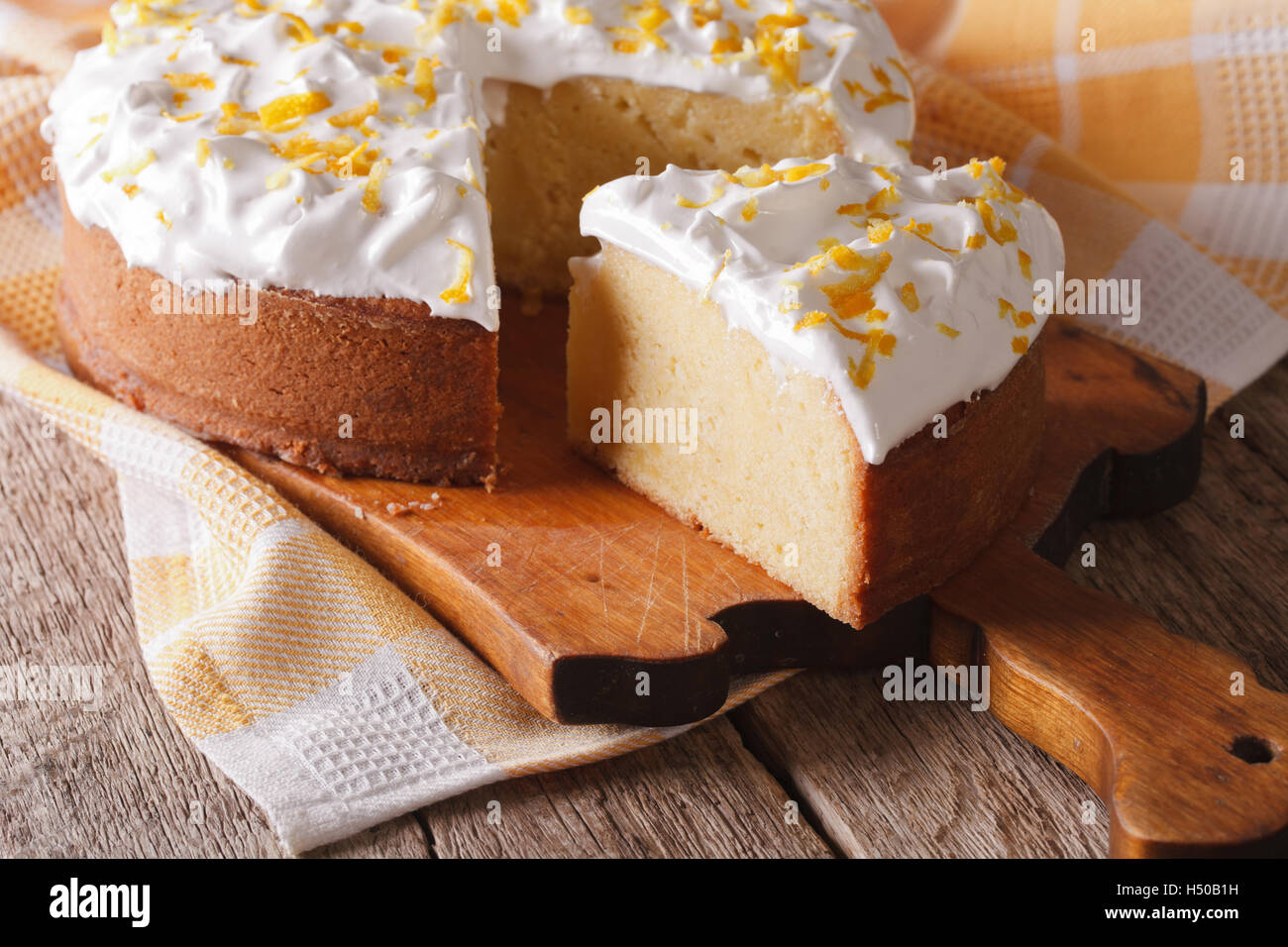Tres leches cake hi-res stock photography and images - Alamy