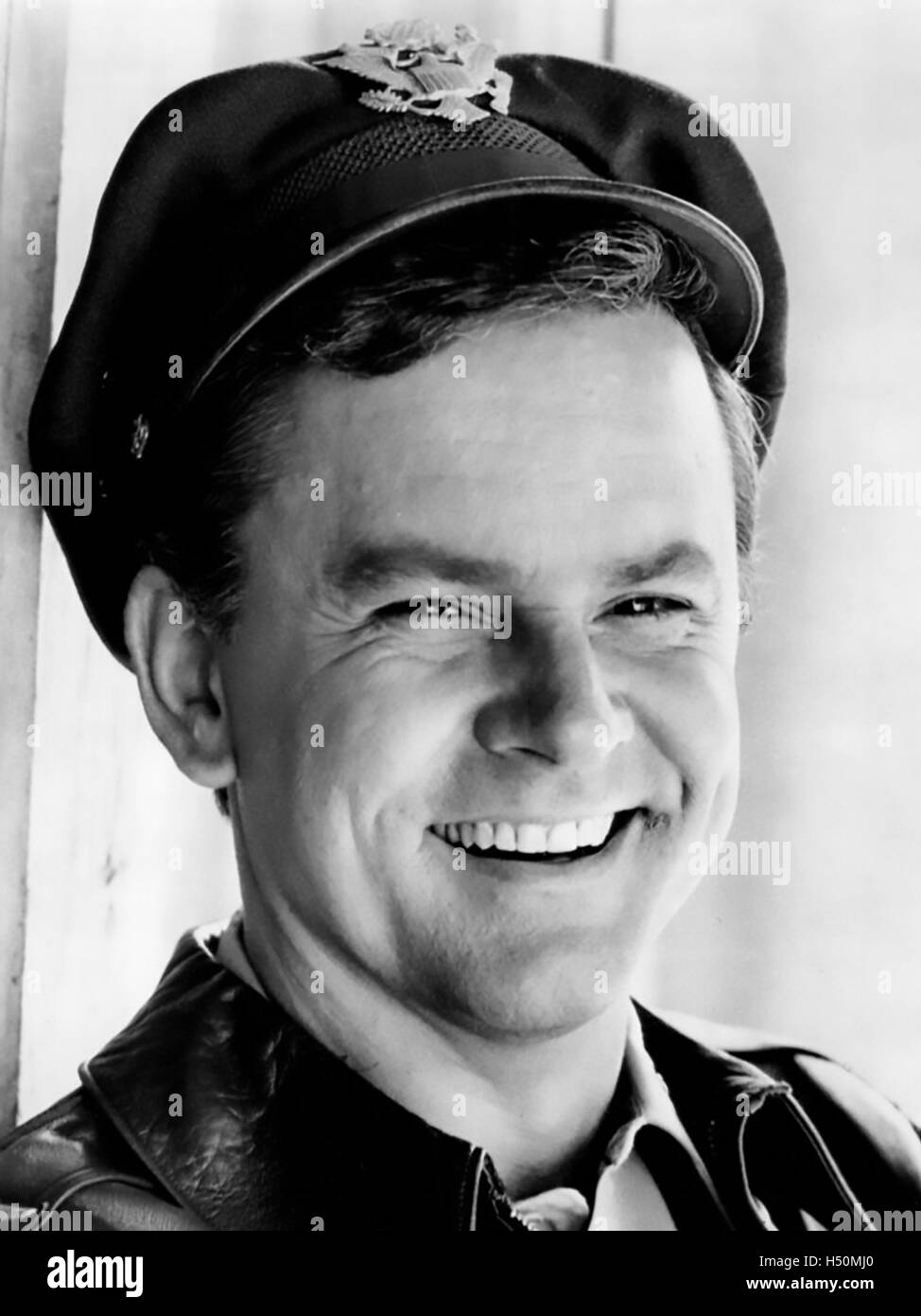 HOGAN'S HEROES CBS TV series 1965-1971 with Bob Crane as Colonel Robert ...
