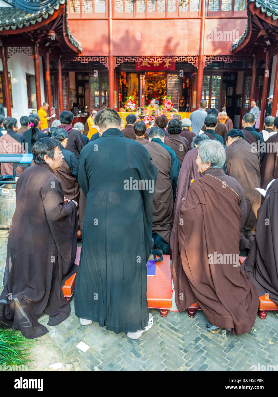 Buddhist Monks at Bao'en Temple complex (Beisi Temple or North Temple ...