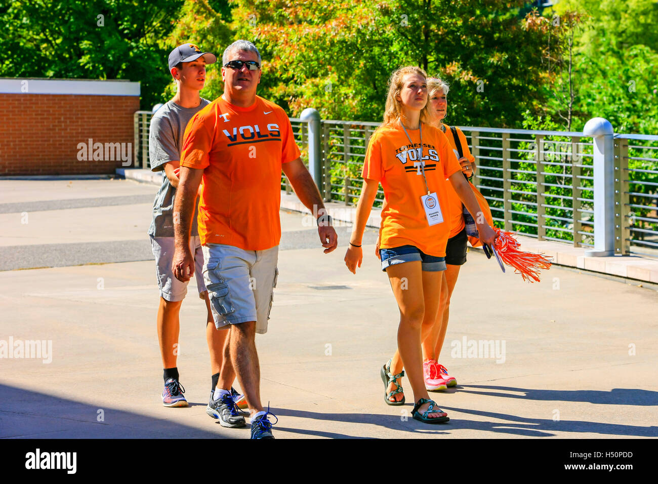 Group people diversity volunteers hi-res stock photography and images ...
