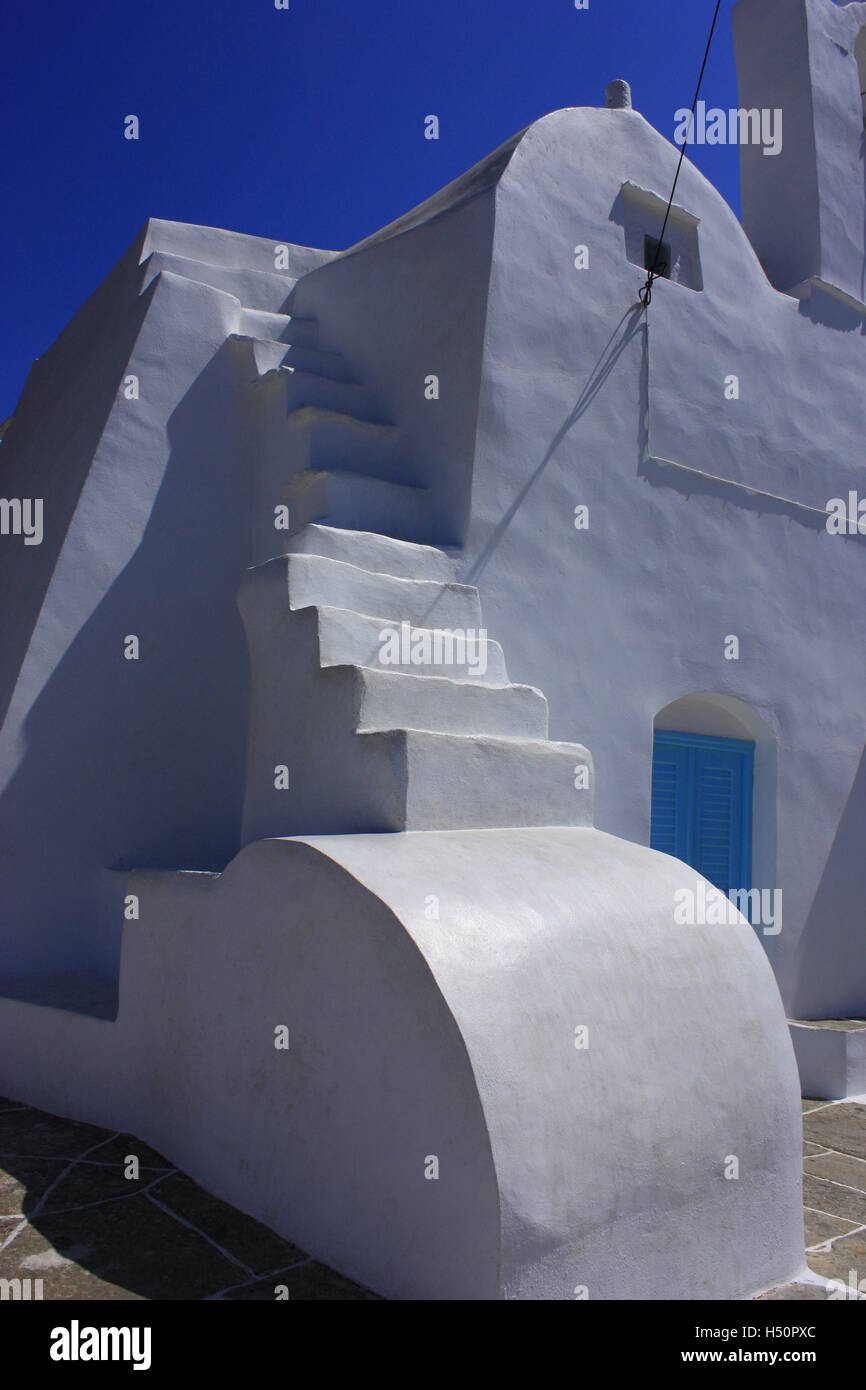 White greek orthodox church chapel in Sifnos, Greece Stock Photo - Alamy
