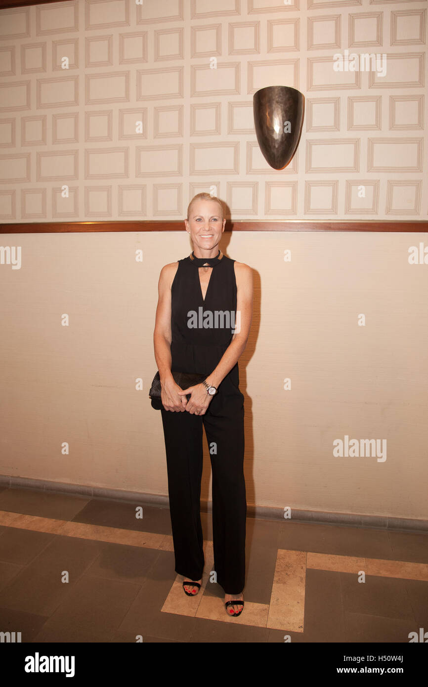 Rennea Stubbs posing for photos on the Red Carpet at the Chris Evert ...