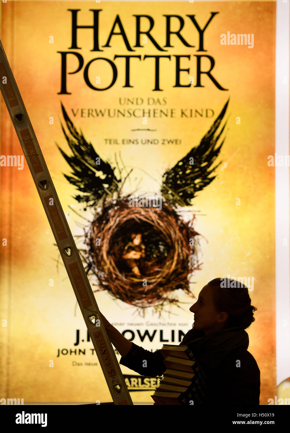 Frankfurt, Germany. 18th October, 2016. A large illuminated ...