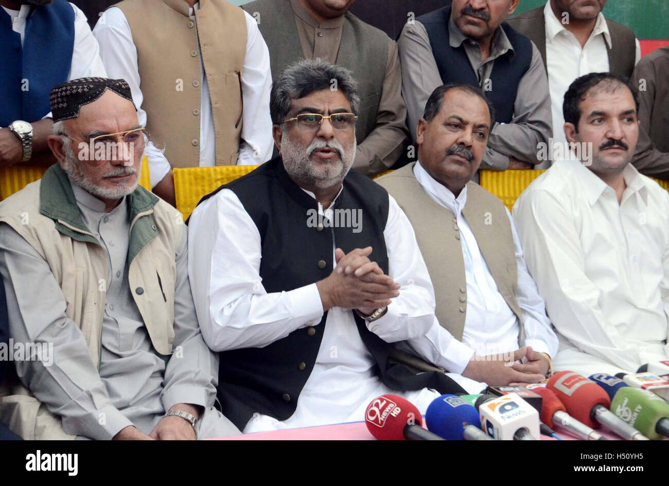 Pakistan. 18th October, 2016. Tehreek-e-Insaf (PTI) Provincial ...