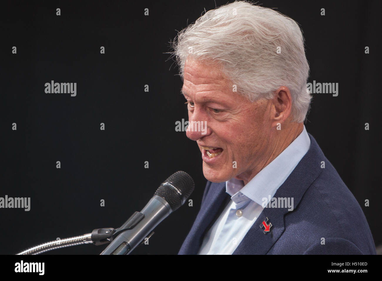 Blue Bell, Pennsylvania, USA. 18th October, 2016. President Bill ...