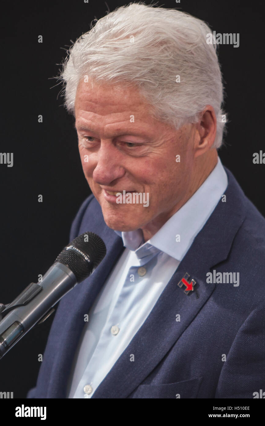Blue Bell, Pennsylvania, USA. 18th October, 2016. President Bill ...