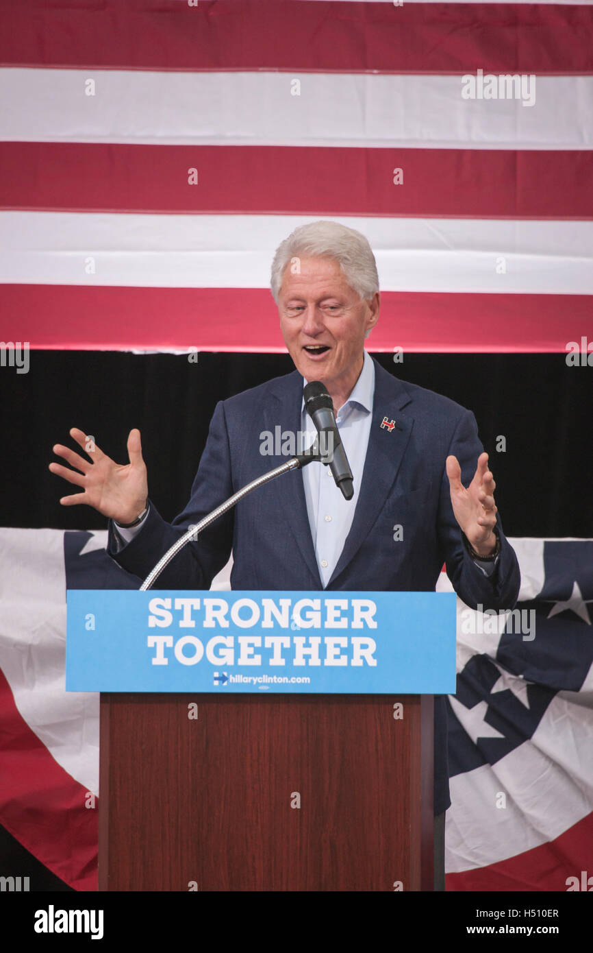 Blue Bell, Pennsylvania, USA. 18th October, 2016. President Bill ...
