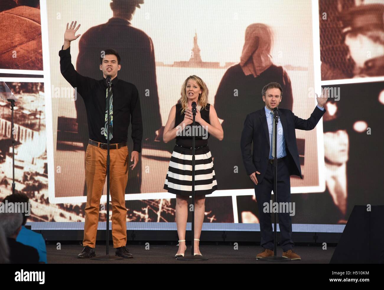 New York, NY, USA. 18th Oct, 2016. Vincent D'Elia, Jessica Tyler Wright ...