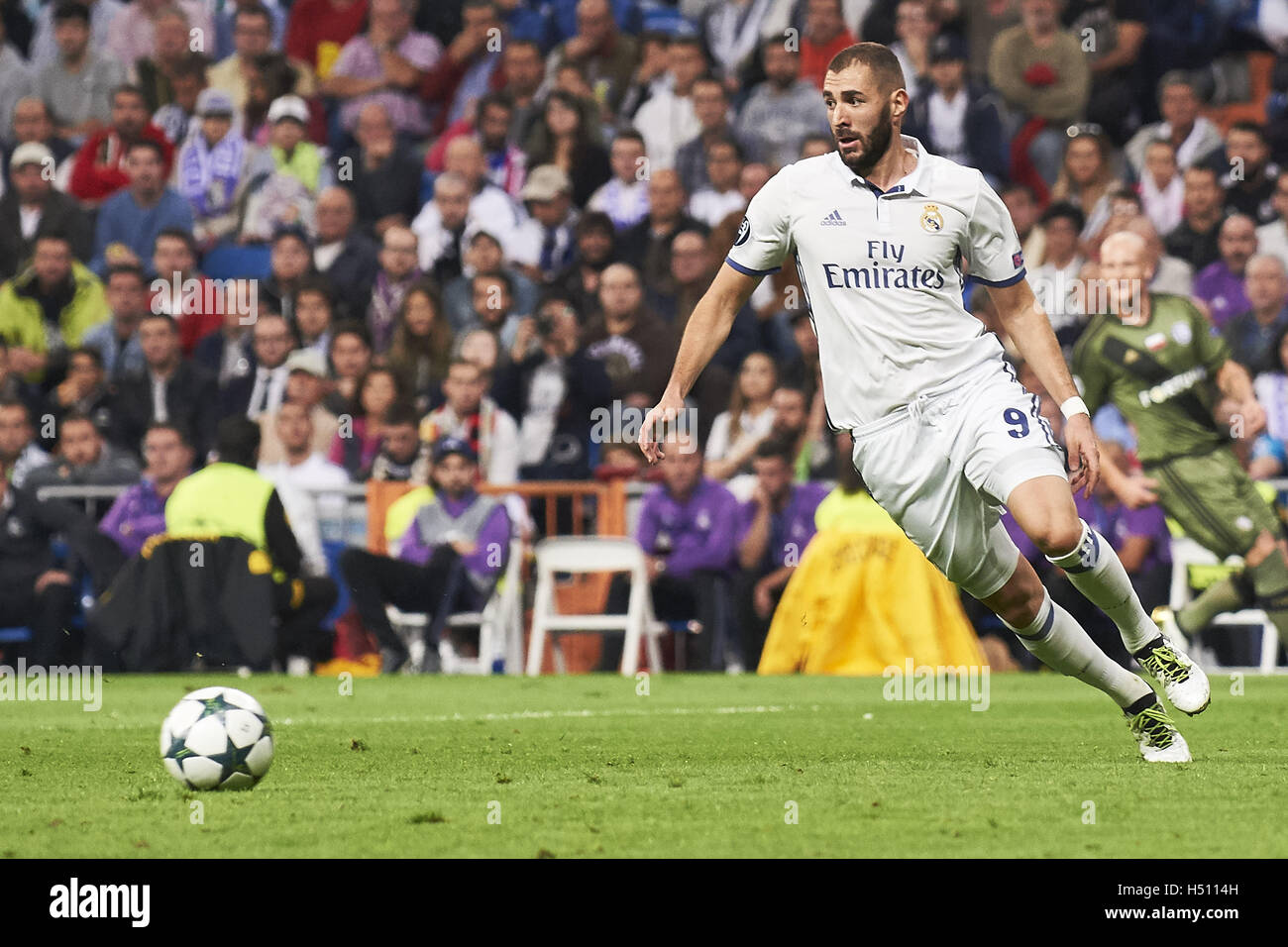Madrid, Spain. 18th Oct, 2016. Karim Benzema (forward; Real Madrid) in ...