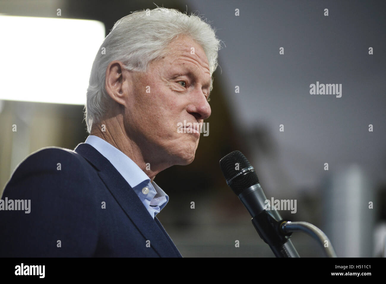 Blue Bell, Pennsyvlnia, USA. 18th Oct, 2016. Former President Bill ...