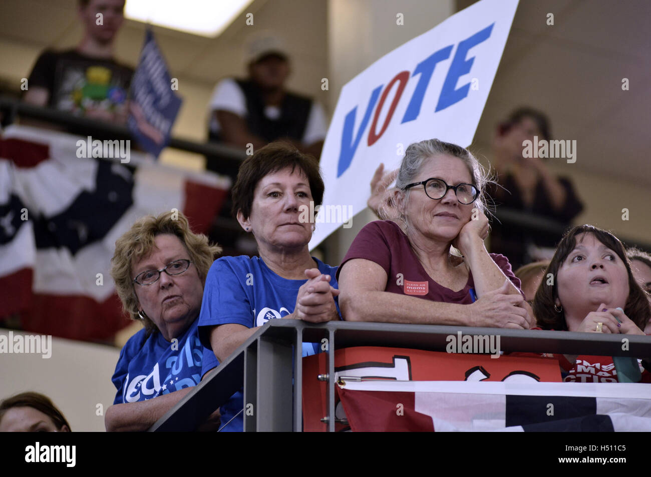Blue Bell, Pennsyvlnia, USA. 18th Oct, 2016. Former President Bill ...
