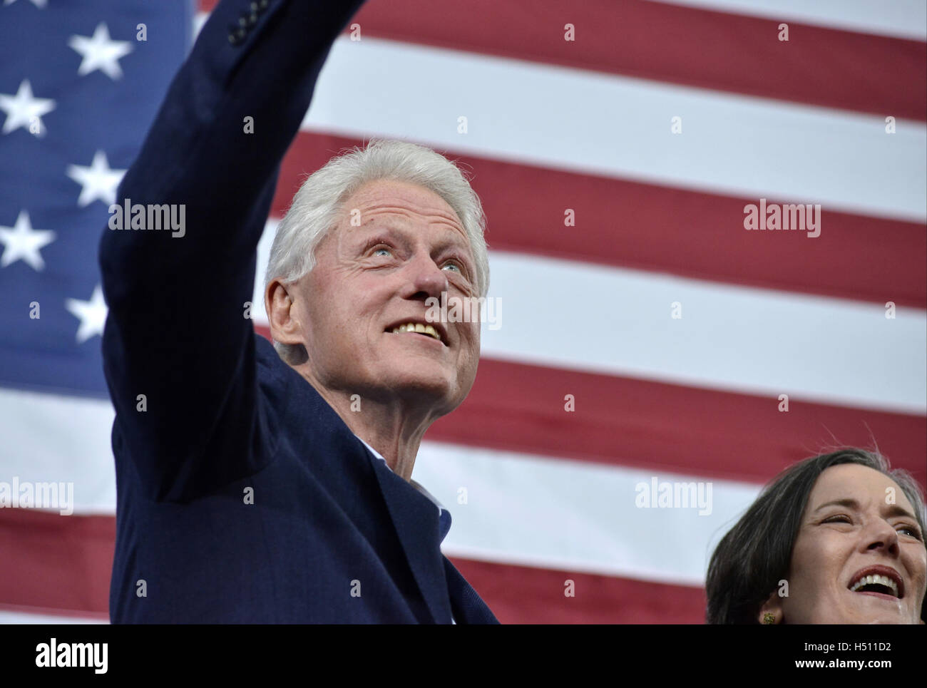Blue Bell, Pennsyvlnia, USA. 18th Oct, 2016. Former President BILL ...
