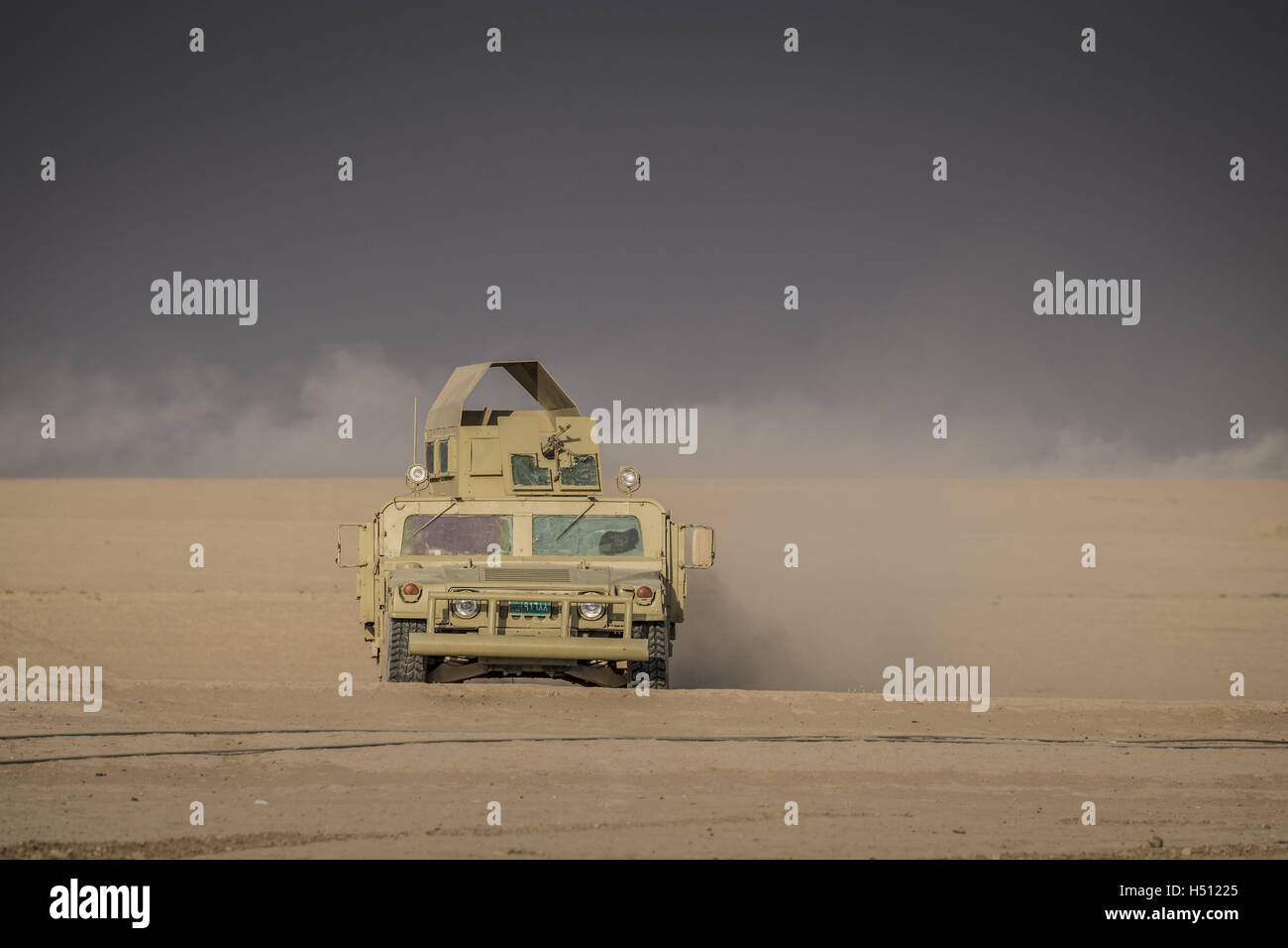 Army humvee hi-res stock photography and images - Alamy