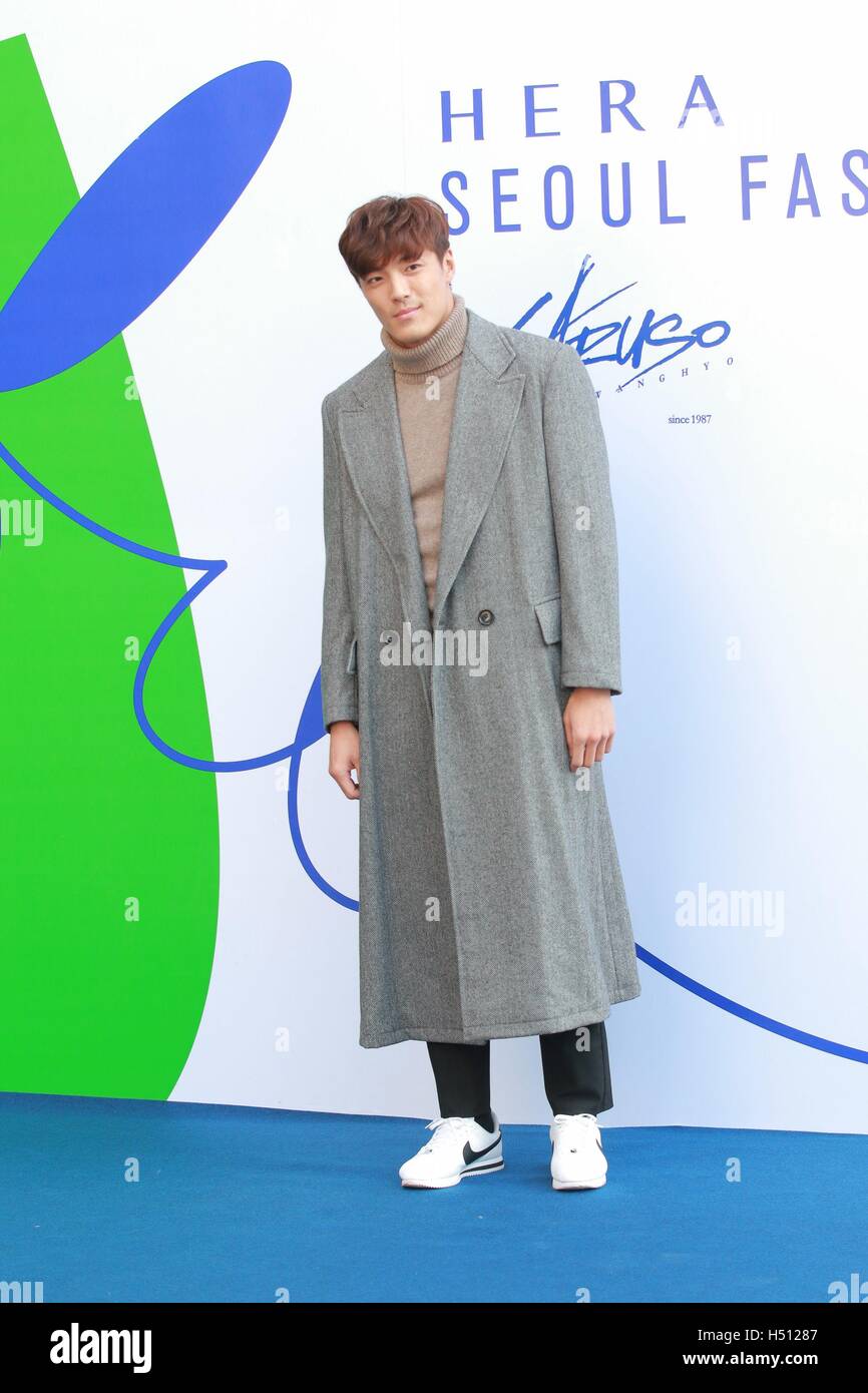 Seoul fashion show beyond closet hi-res stock photography and images ...