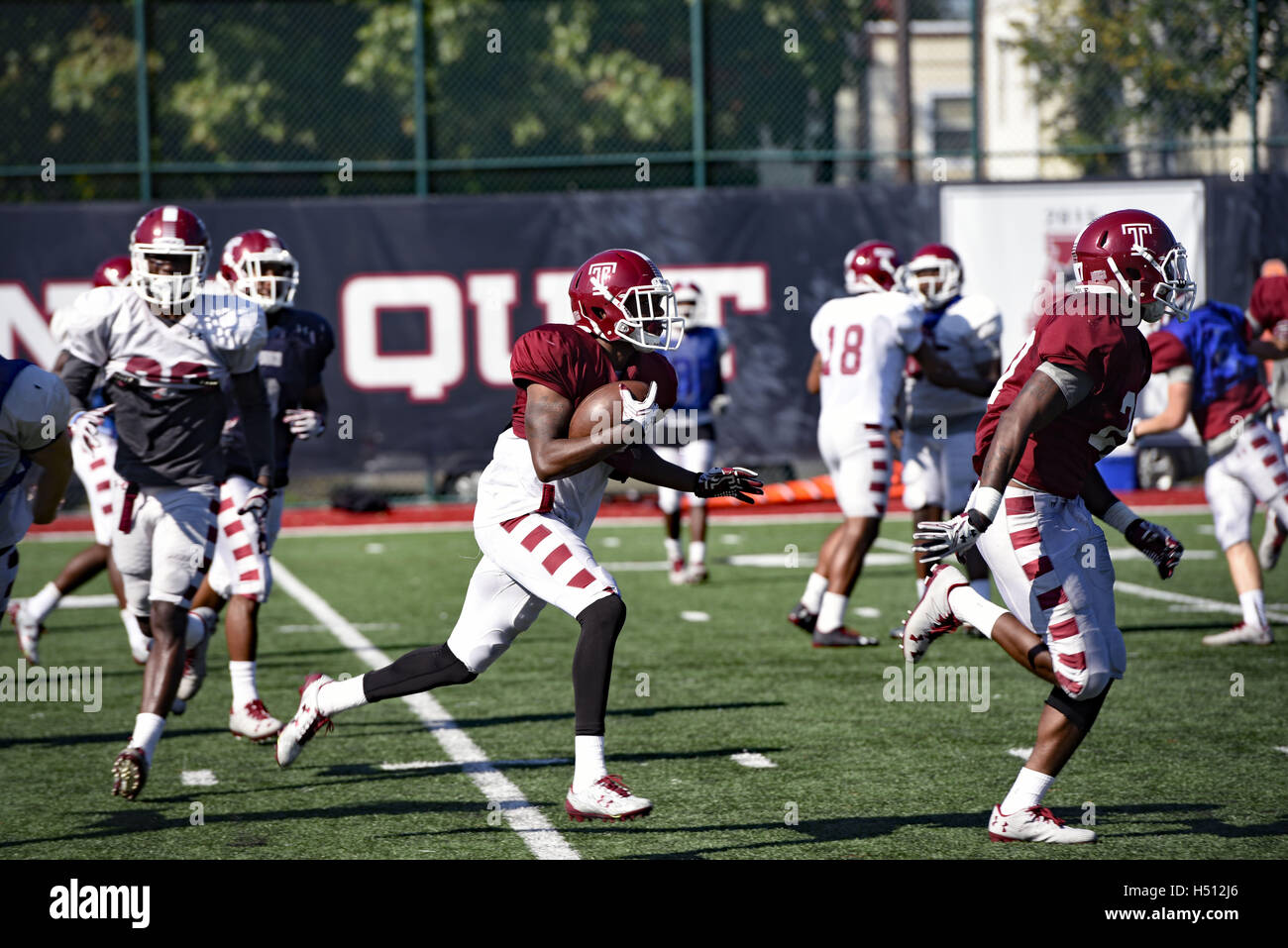 Philadelphia, Pennsylvania, USA. 18th Oct, 2016. Temple University ...