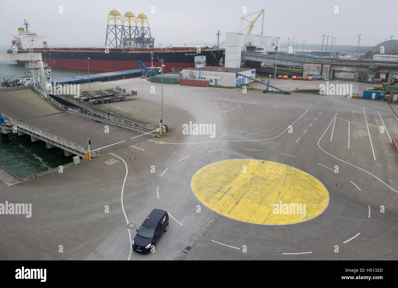 Sassnitz, Germany. 17th Oct, 2016. A freighter loaded with grain docked ...