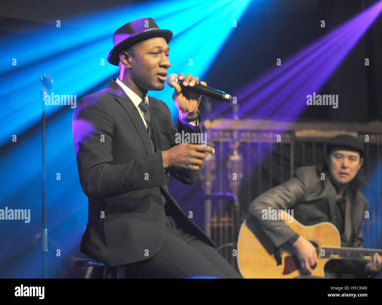 New York, NY, USA. 18th Oct, 2016. Singer Aloe Blacc performa at the ...