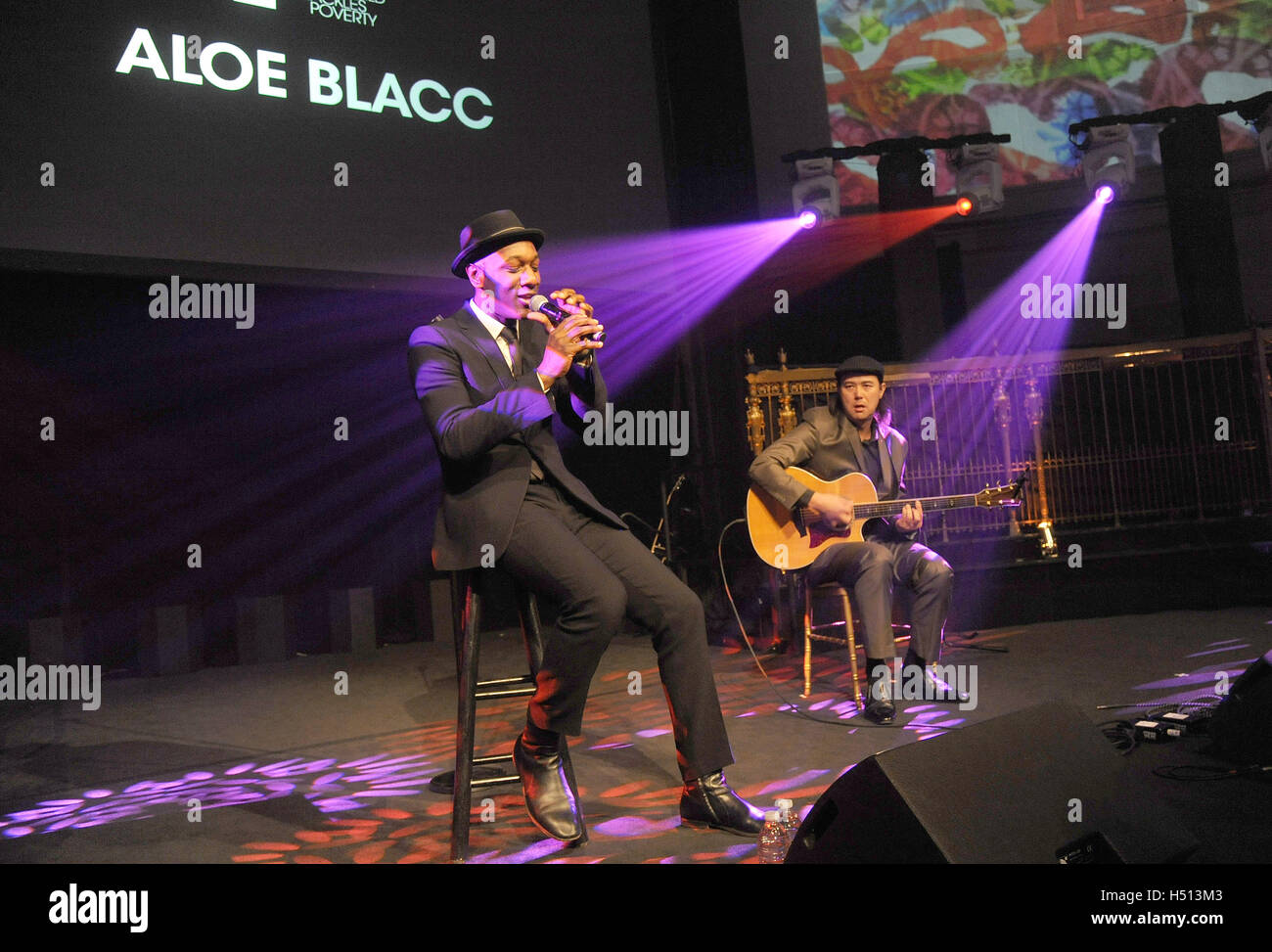 New York, NY, USA. 18th Oct, 2016. Singer Aloe Blacc performa at the ...