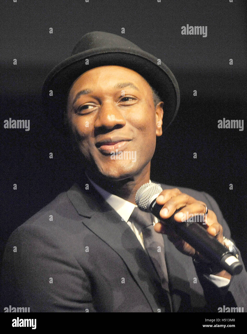 New York, NY, USA. 18th Oct, 2016. Singer Aloe Blacc performa at the ...