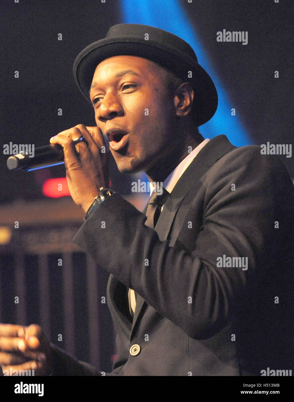 New York, NY, USA. 18th Oct, 2016. Singer Aloe Blacc performa at the ...
