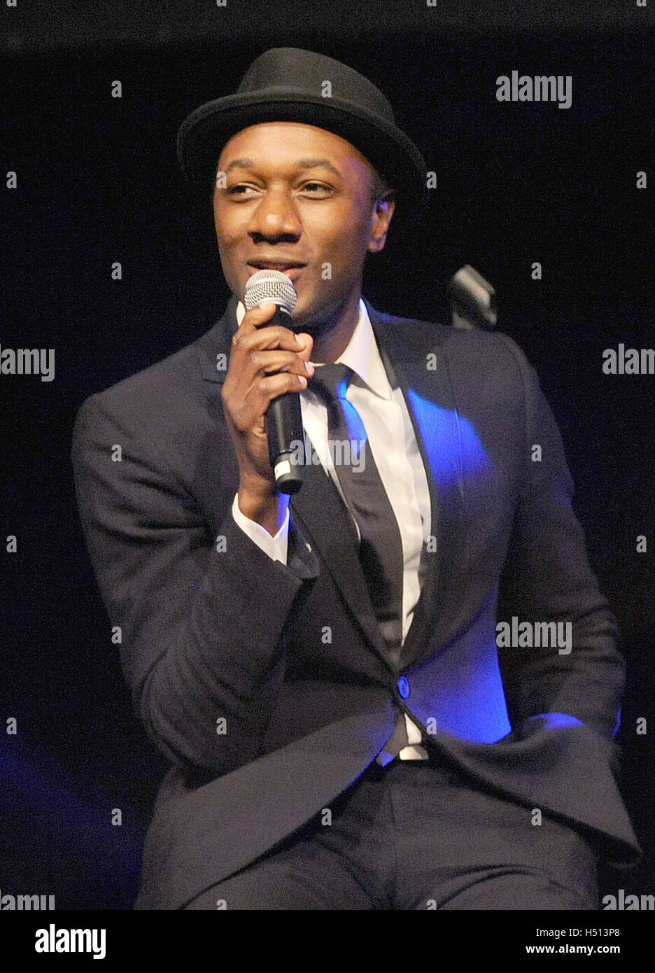 New York, NY, USA. 18th Oct, 2016. Singer Aloe Blacc performa at the ...