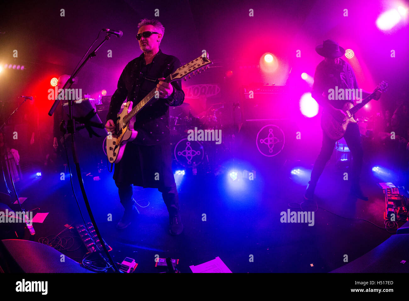 Gothic rock band the mission hi-res stock photography and images - Alamy