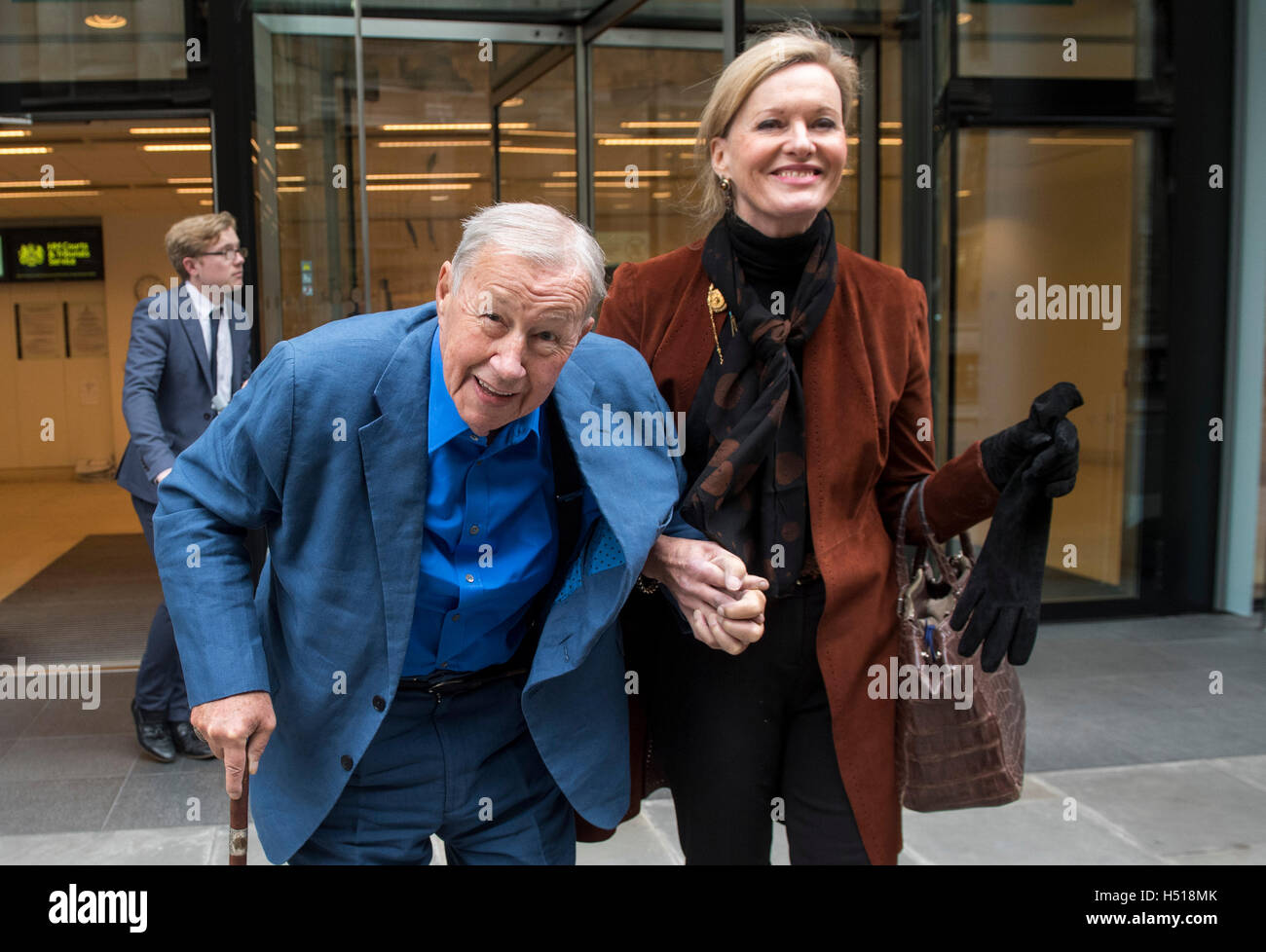 High Court, Fetter lane. Pic Shows Sir Terence Conran and his wife ...