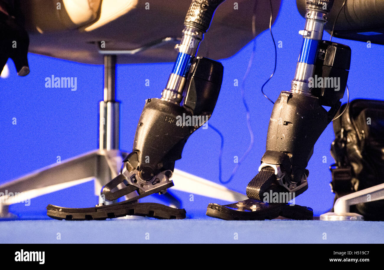 Hugh herr hi-res stock photography and images - Alamy