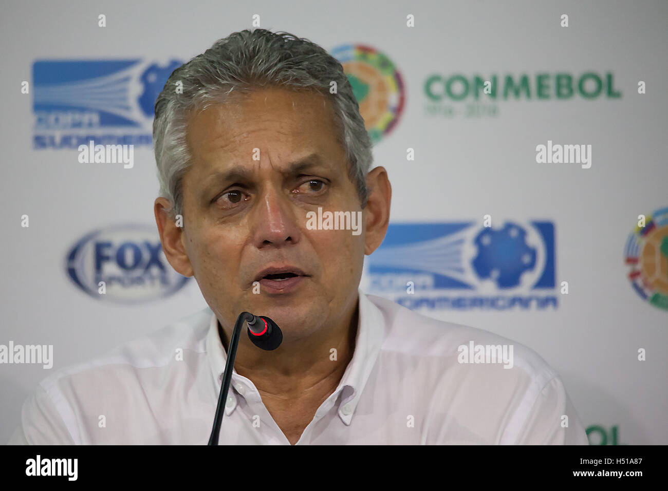 Curitiba, Brazil. 19th Oct, 2016. Technical Medellin National Reinaldo ...