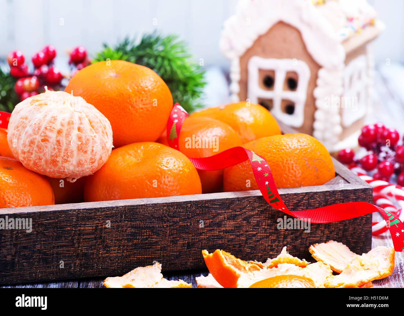 fresh tangerines on tray and on a table Stock Photo - Alamy