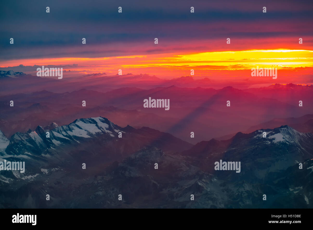 The alps aerial hi-res stock photography and images - Alamy
