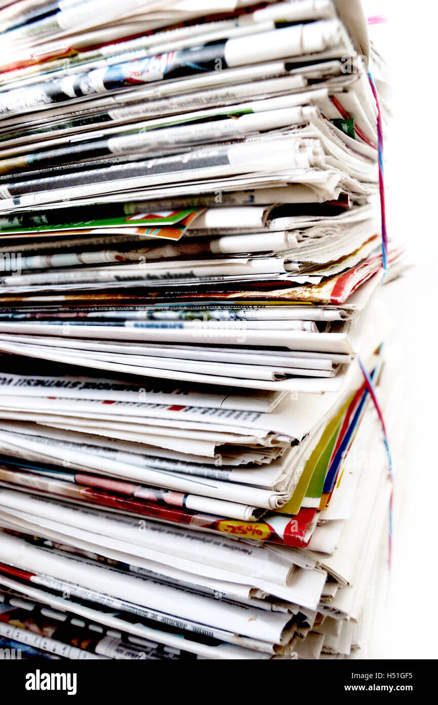 Recycling newspapers and magazines hi-res stock photography and images ...