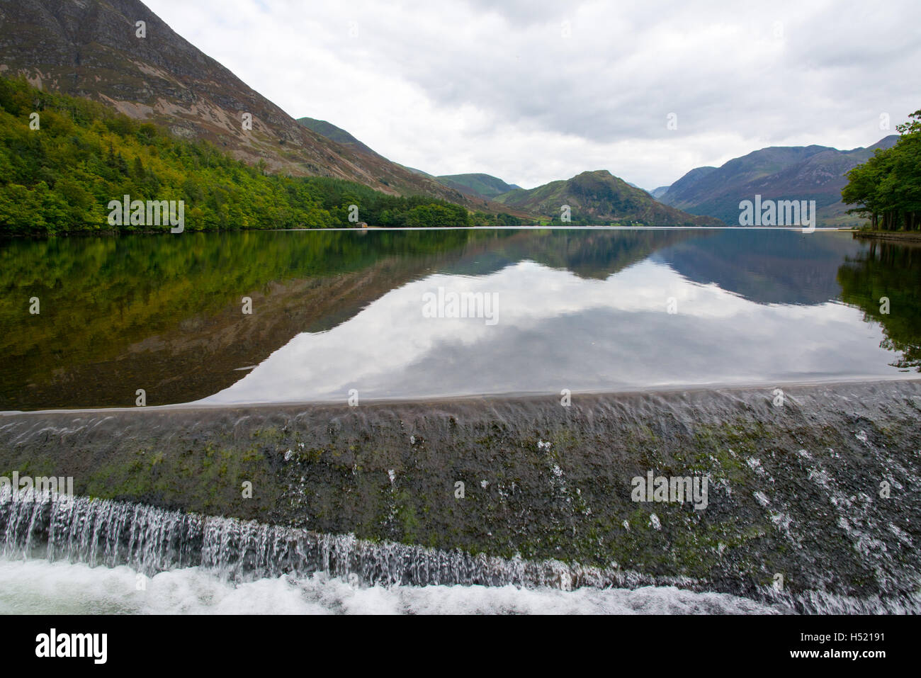 Infinity mirror hi-res stock photography and images - Alamy