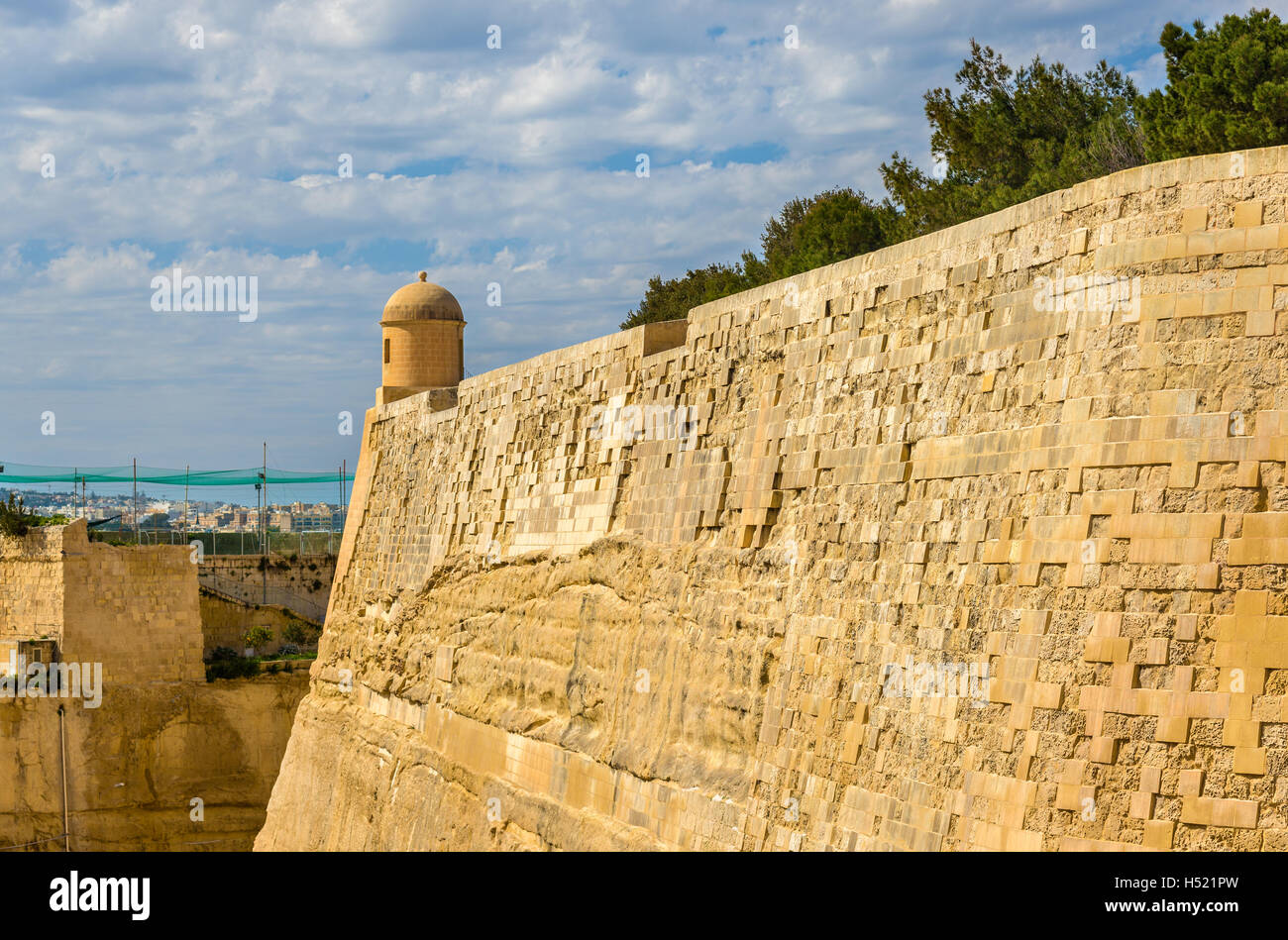 The city walls of Valletta - Malta Stock Photo - Alamy