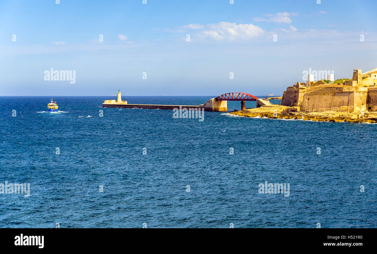 Harbor entrance to grand harbour hi-res stock photography and images ...