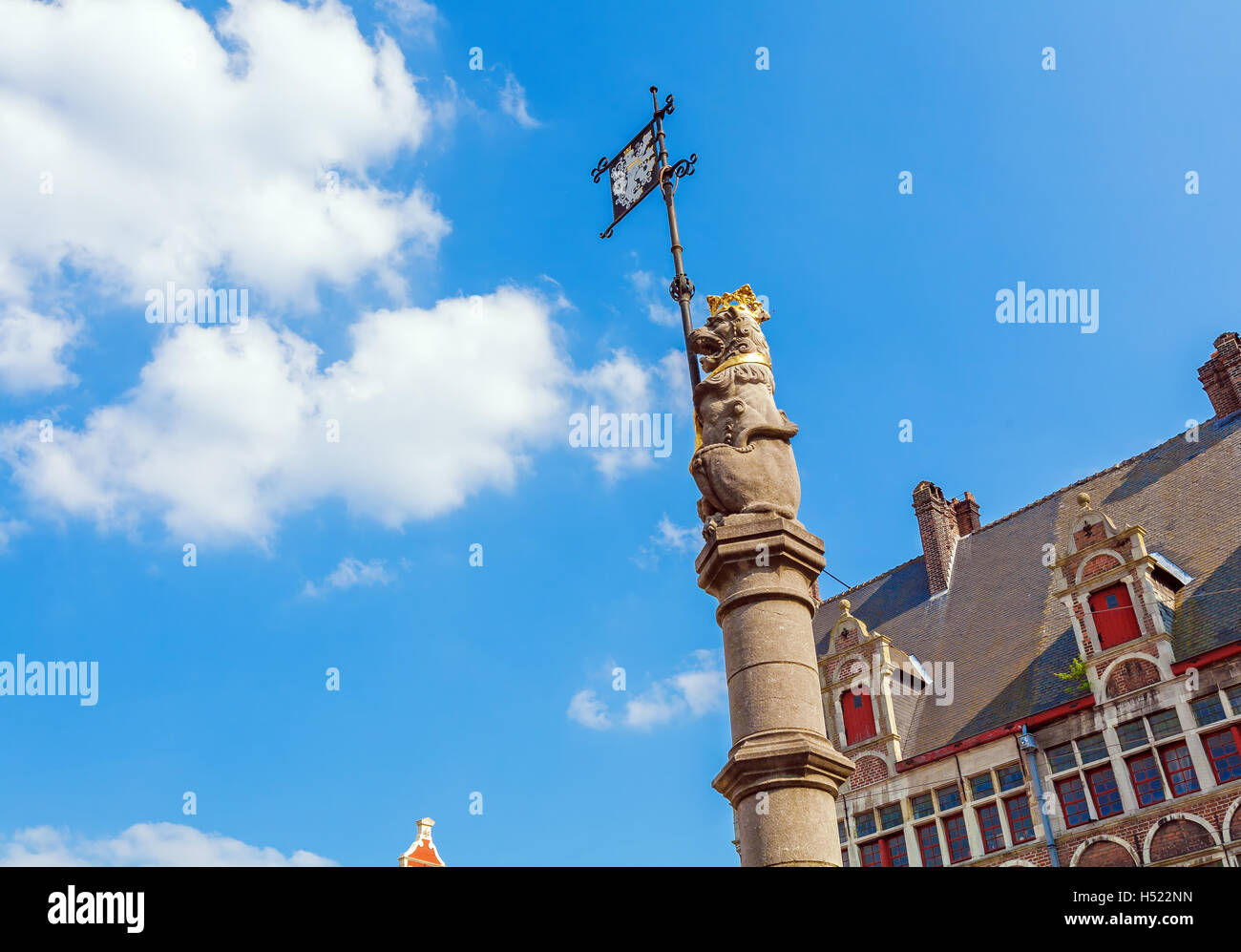Flemish lion hi-res stock photography and images - Alamy