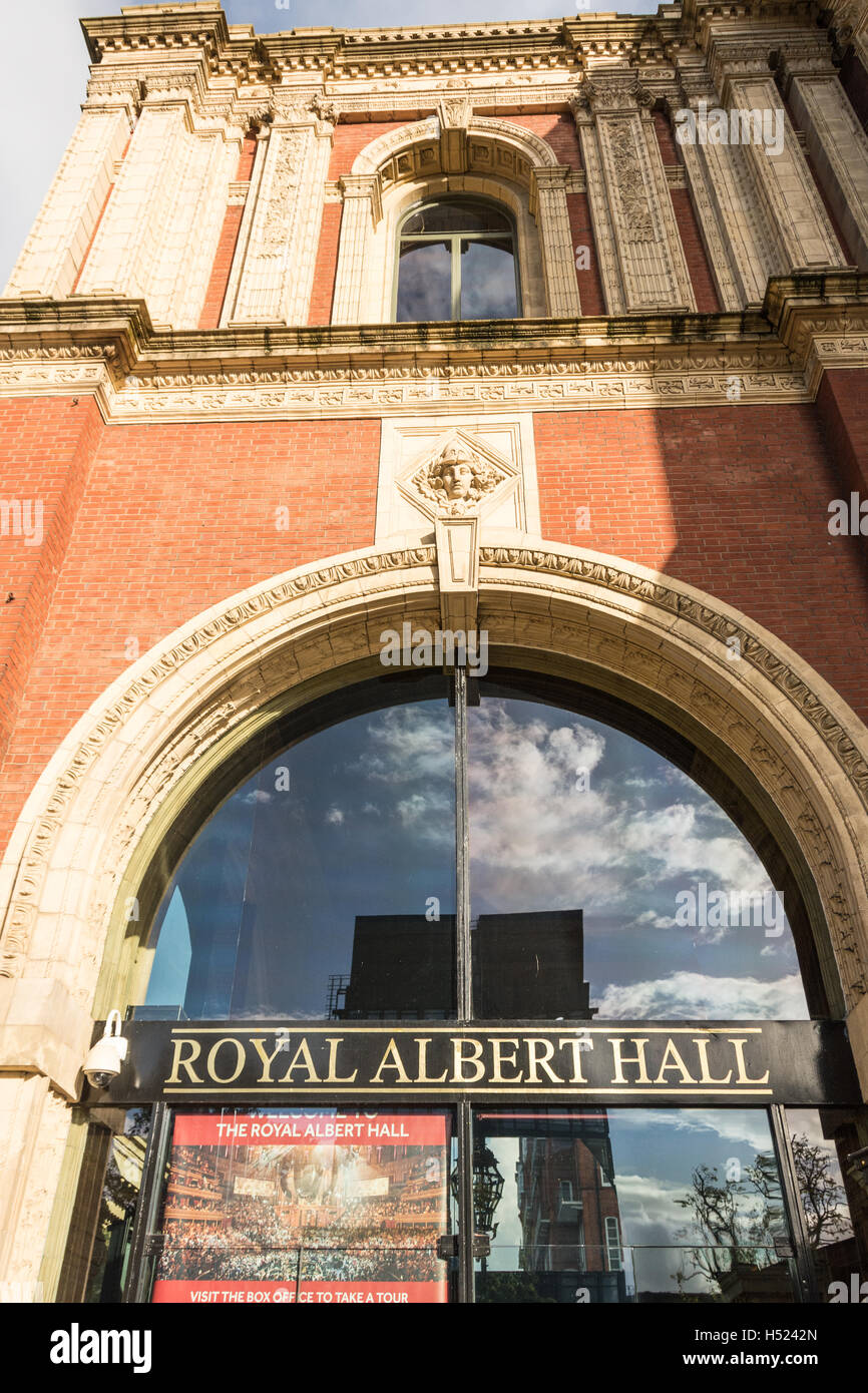 Promenade concerts royal albert hall kensington london uk hi-res stock ...