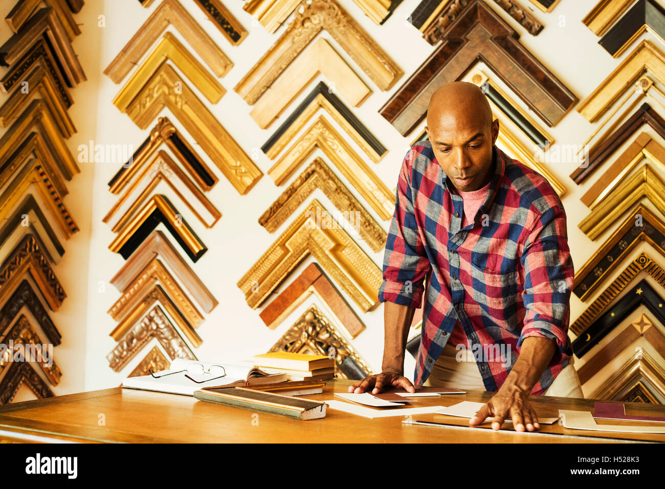 Large frames hi-res stock photography and images - Alamy