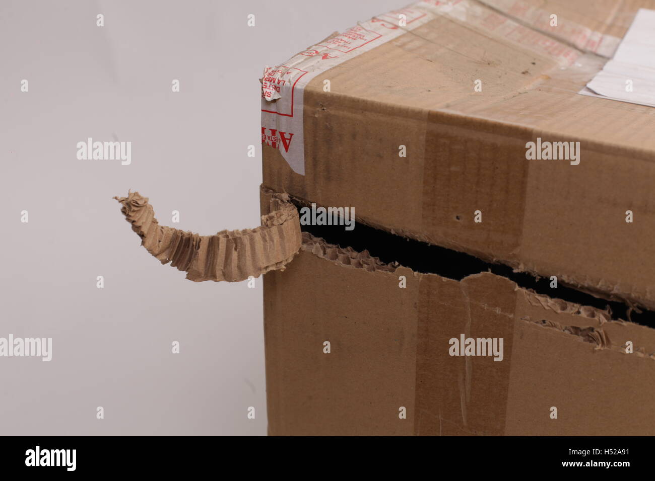 Fragile box hi-res stock photography and images - Alamy