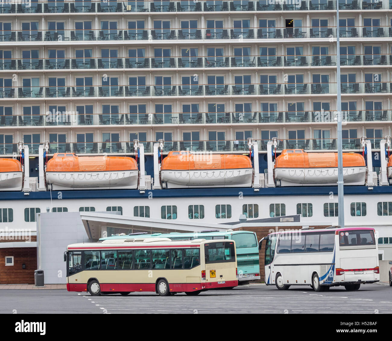 Large cruise ship docked in Reykjavik Harbor, Iceland Stock Photo - Alamy