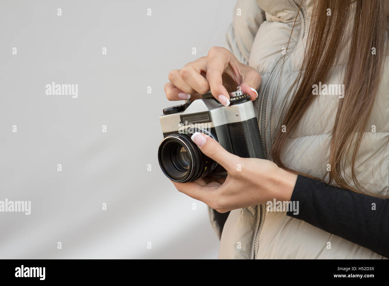 Vintage camera in hands Stock Photo - Alamy