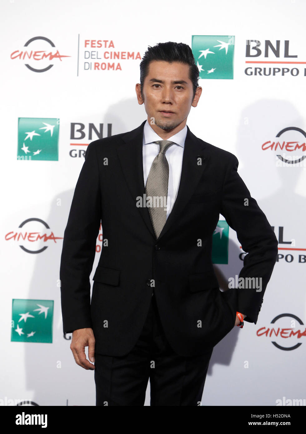Rome, Italy. 18th Oct, 2016. Japanese actor Masahiro Motoki poses for a ...