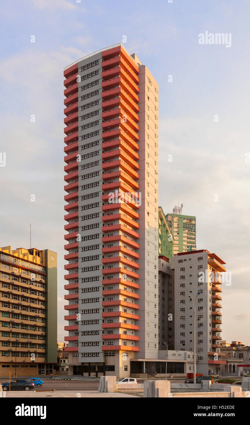 An example of Cuba's Modernism architecture from the 50's in Vedado ...