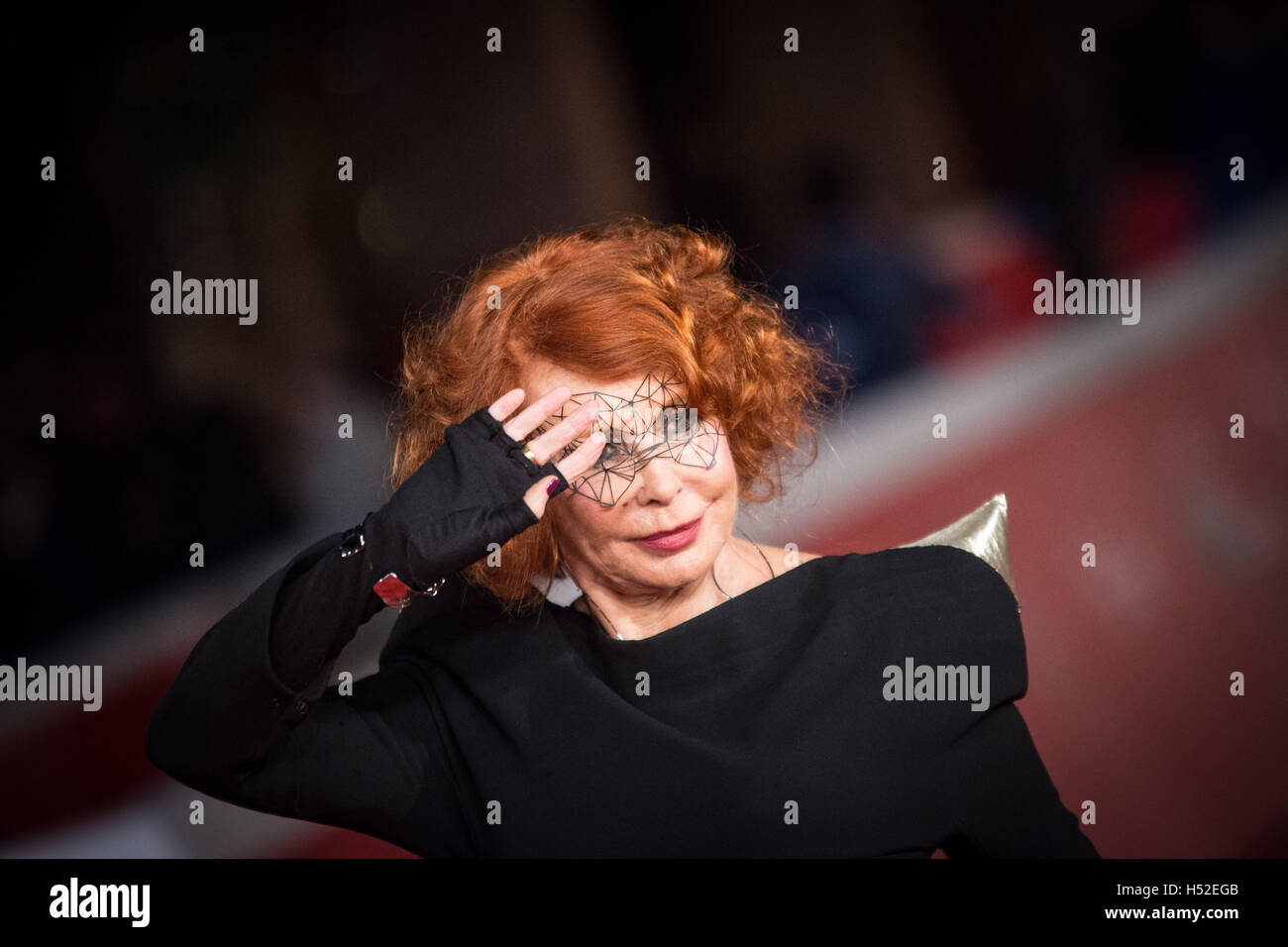 Rome, Italy. 18th Oct, 2016. Marina Ripa di Meana walks a red carpet ...