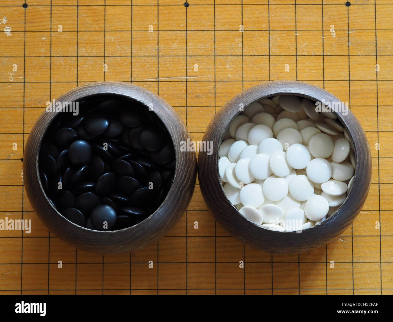 Game of go(Japanese chess Stock Photo - Alamy
